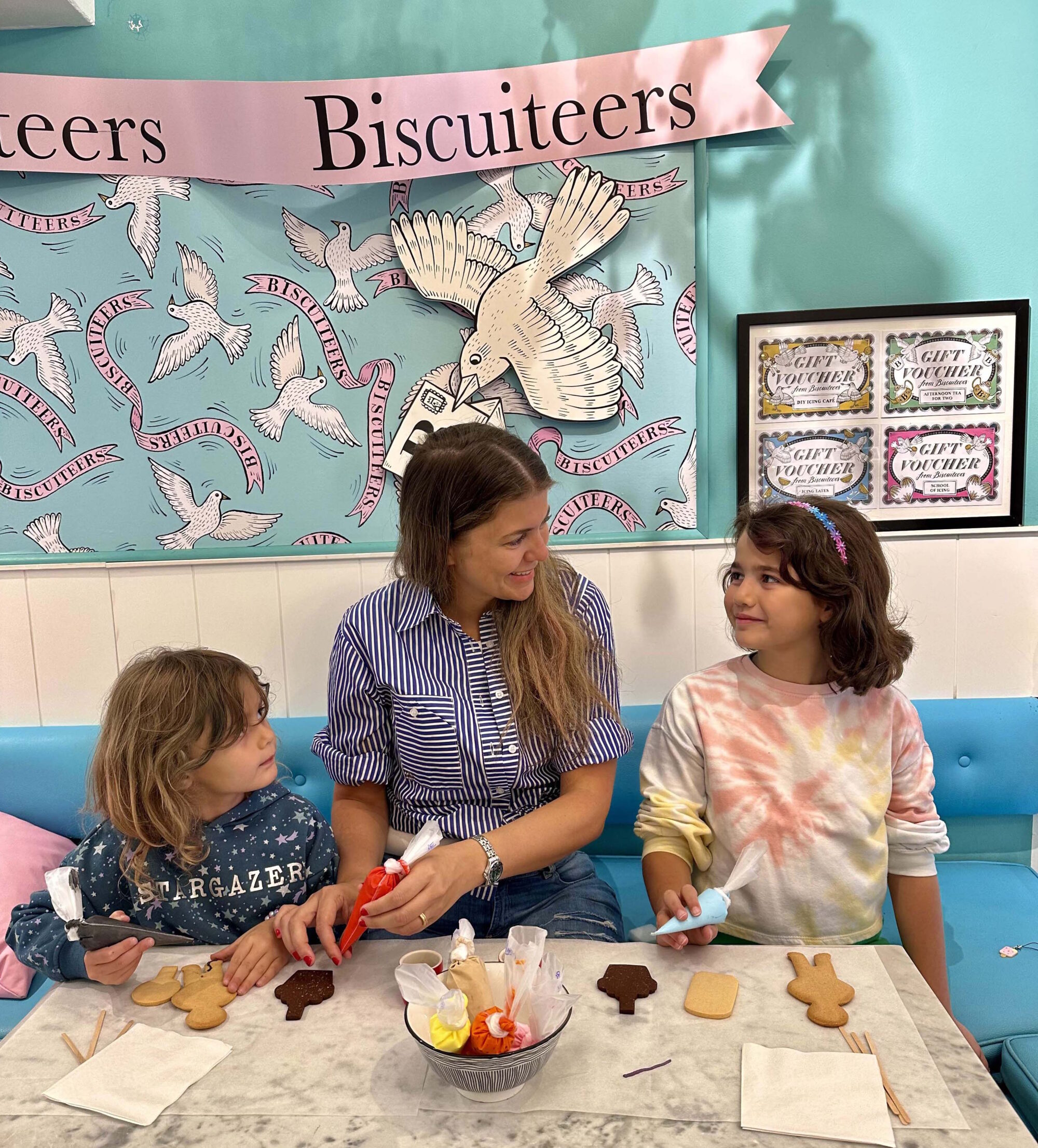 London. Amiisi. Go! | Amiisi.com